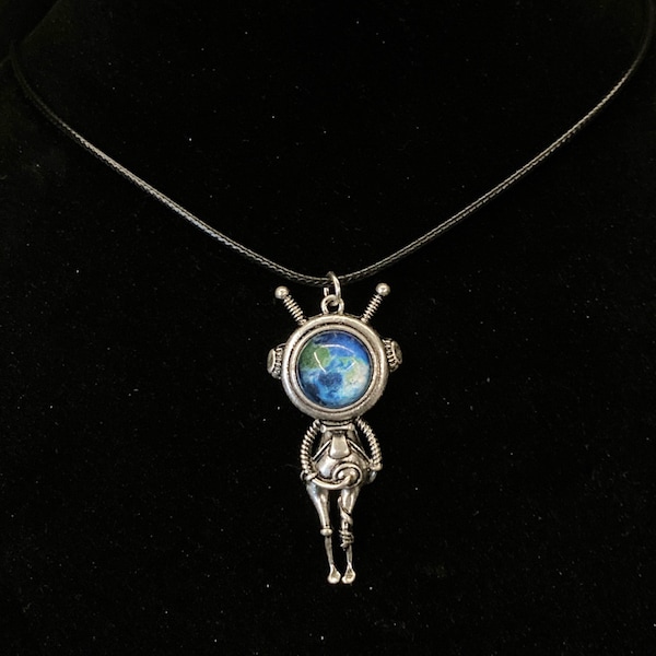 Astronaut Pendant - Etsy