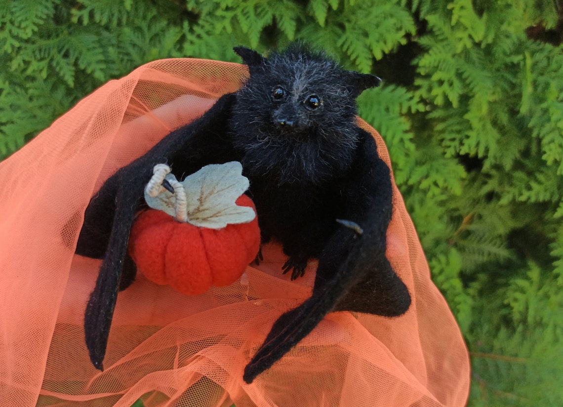 Little Bat miniature/Halloween/Flying Fox/Black bat/Pet | Etsy
