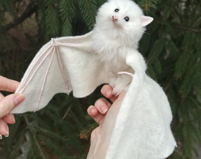 White Bat/gothic Bat/halloween/flying Fox/bat/dollhouse/miniature ...