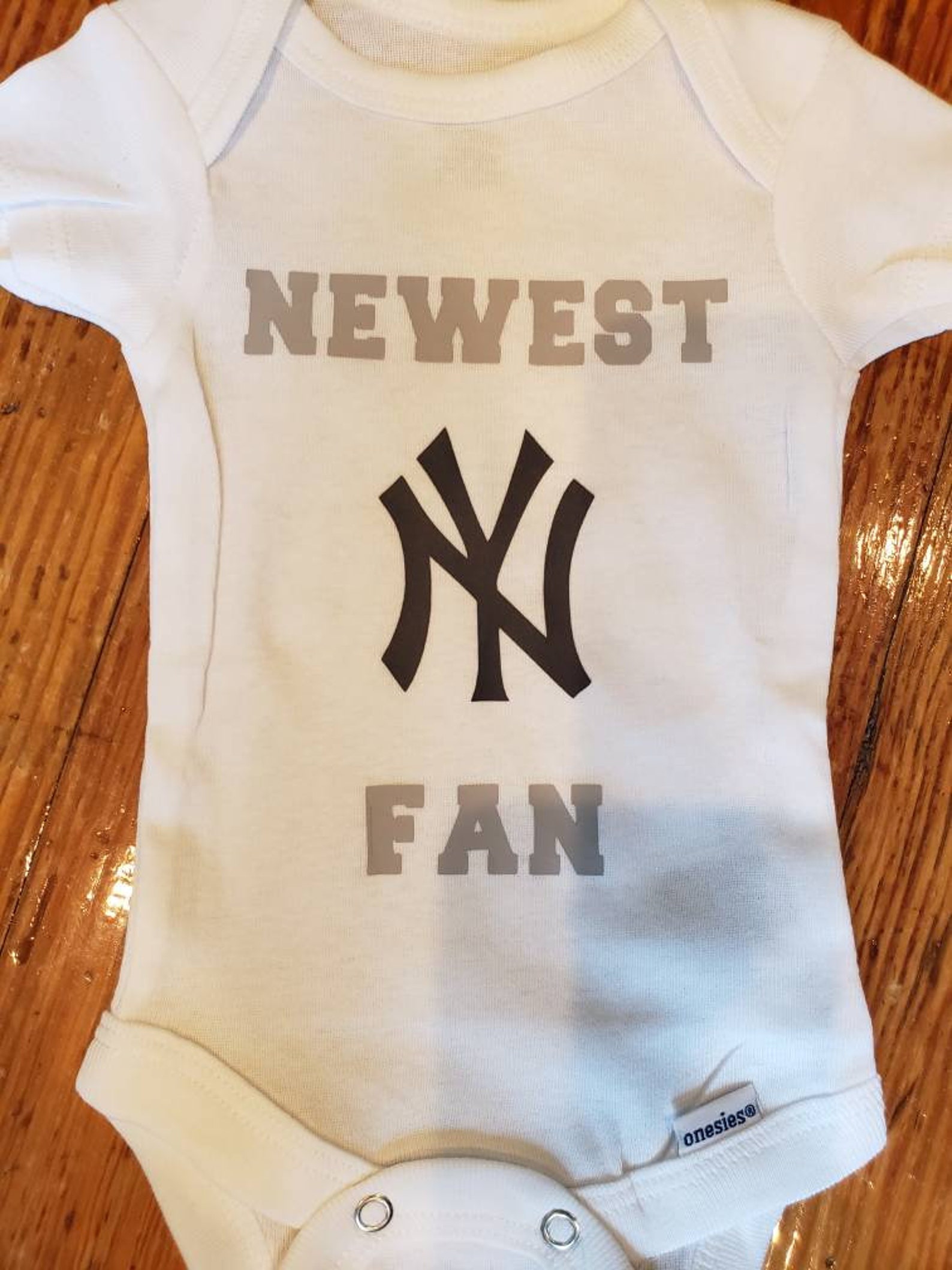 Baby 1 Piece Bodysuit New York Yankees "newest Fan". Great Gift for ...