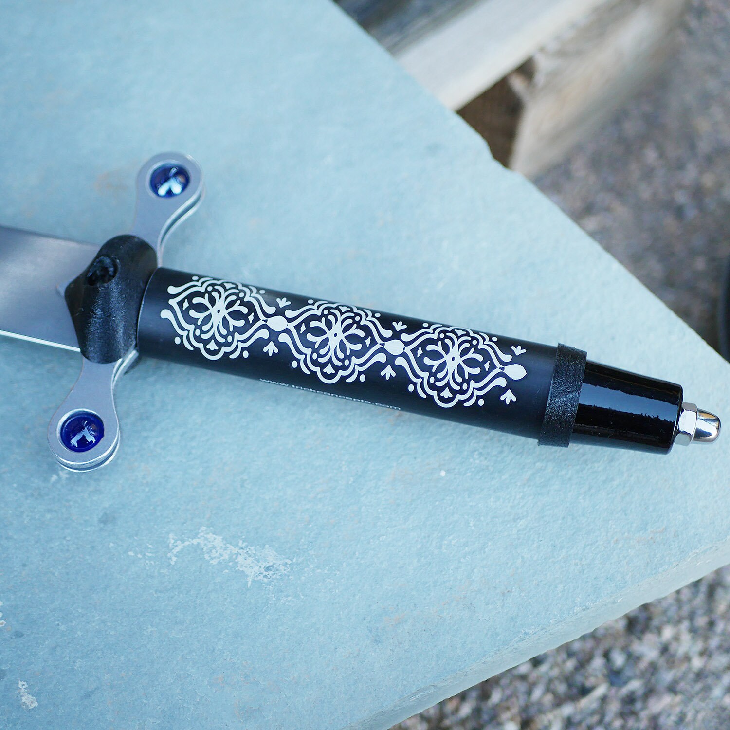 Fire Sword - Scimitar, Balanced Sword for Belly Dancing Head Balancing ...