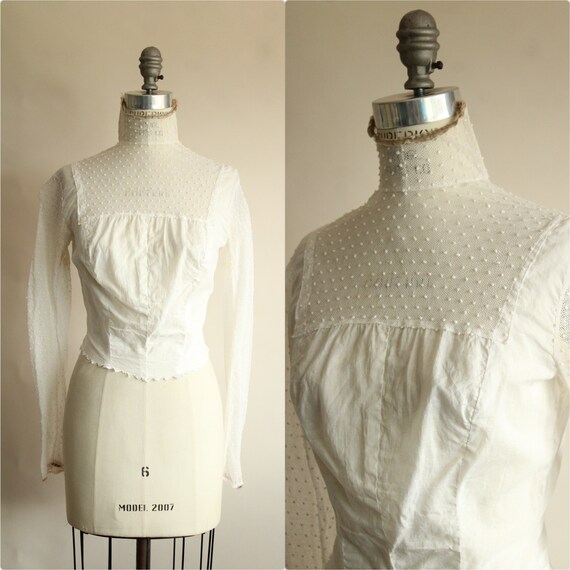 Antique 1900s Blouse In White With Lace Front. Pigeon… - Gem
