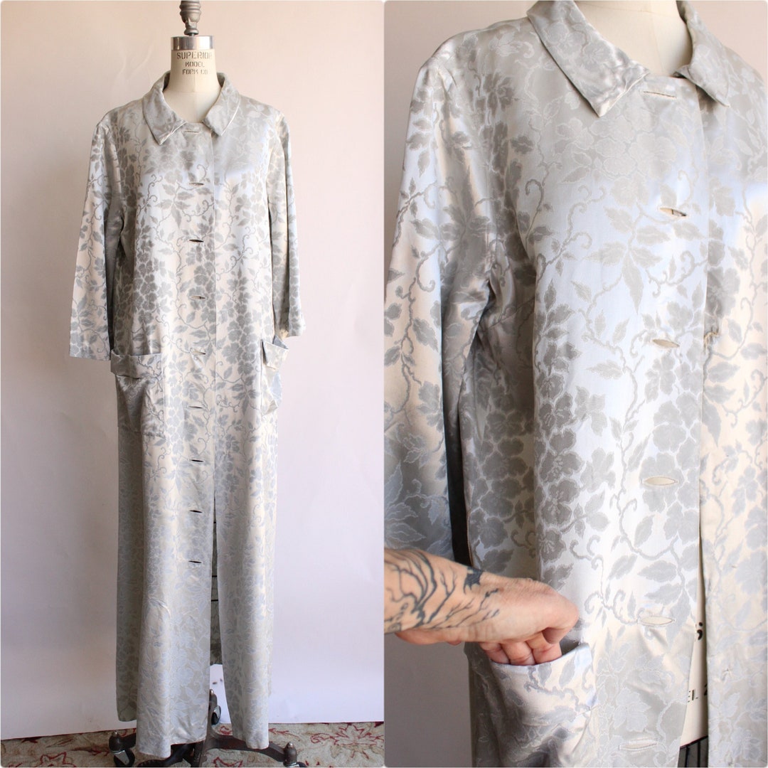 Vintage 1960s Robe, Lord & Taylor Silver Brocade Dressing Gown With ...