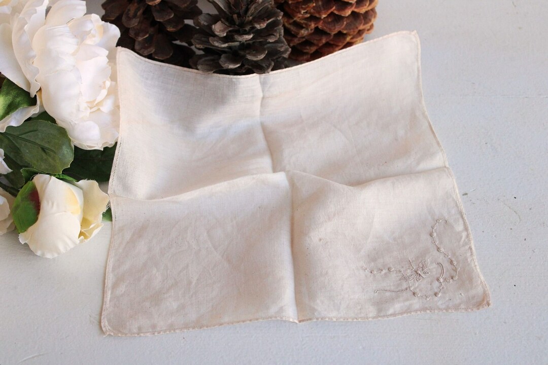 Vintage 1930s Handkerchief, Hand Plant Dyed Vintage Handkerchief in ...