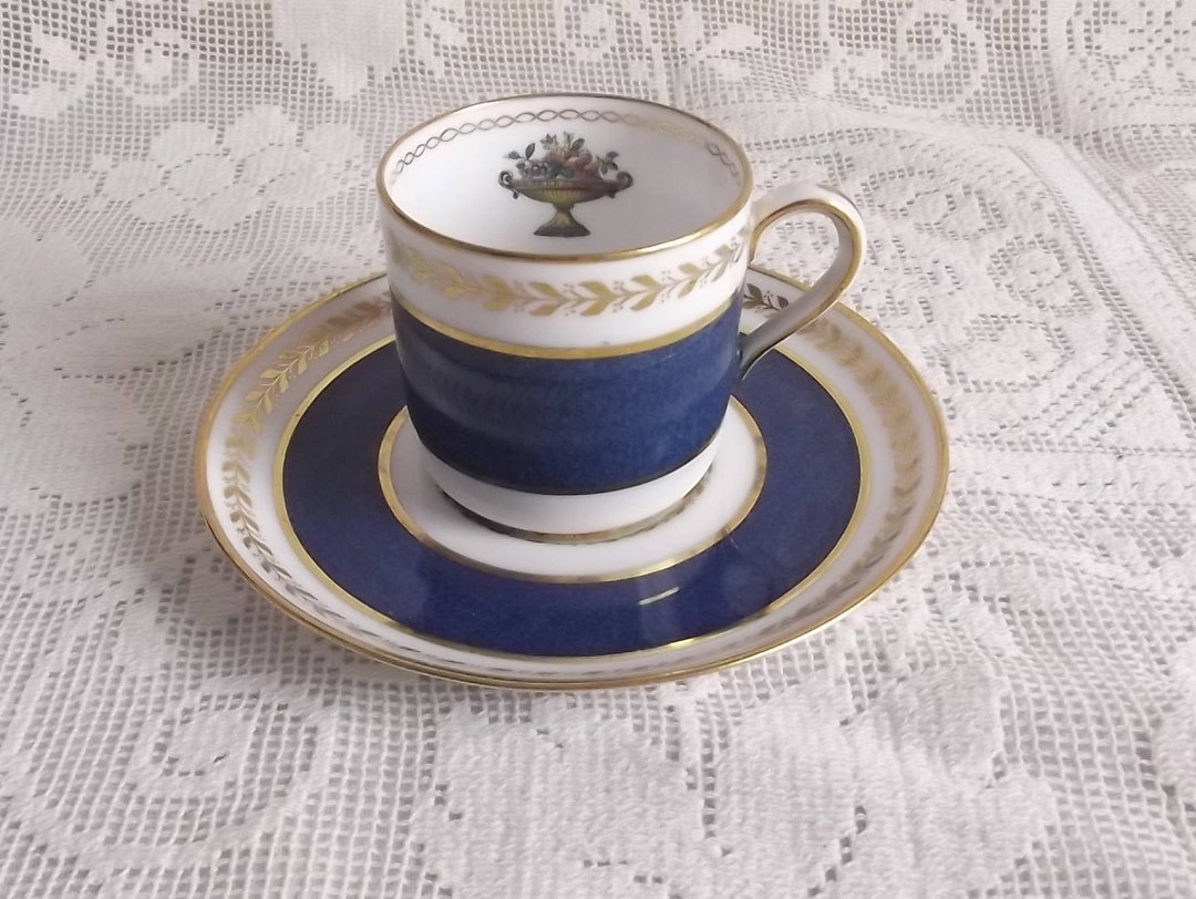 Spode Copeland Demitasse 1780 Blue Tea Cups - With Gold Leaf Borders ...