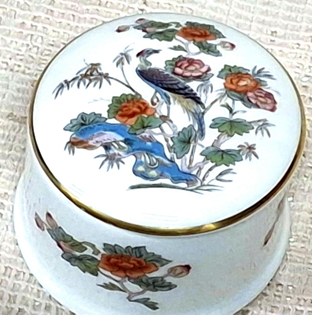 Vintage Wedgewood Fine Bone China Ring Box, Pill Box, Lidded Container ...