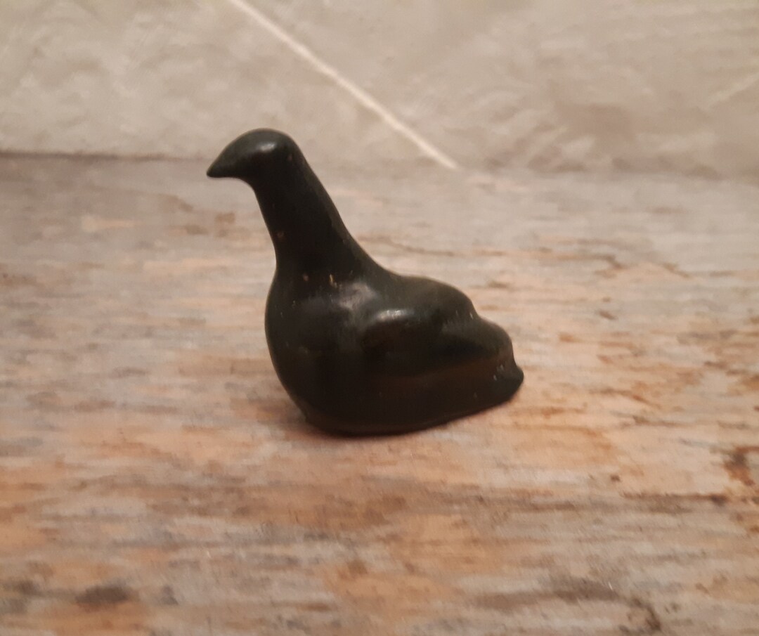 Early Authentic Inuit Bird Sculpture Tiny Inuit Carving of Seabird ...