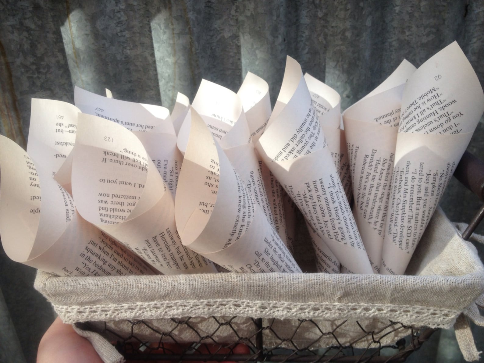 100 Book Page Confetti Cones, Wedding, Confetti Holder - Etsy