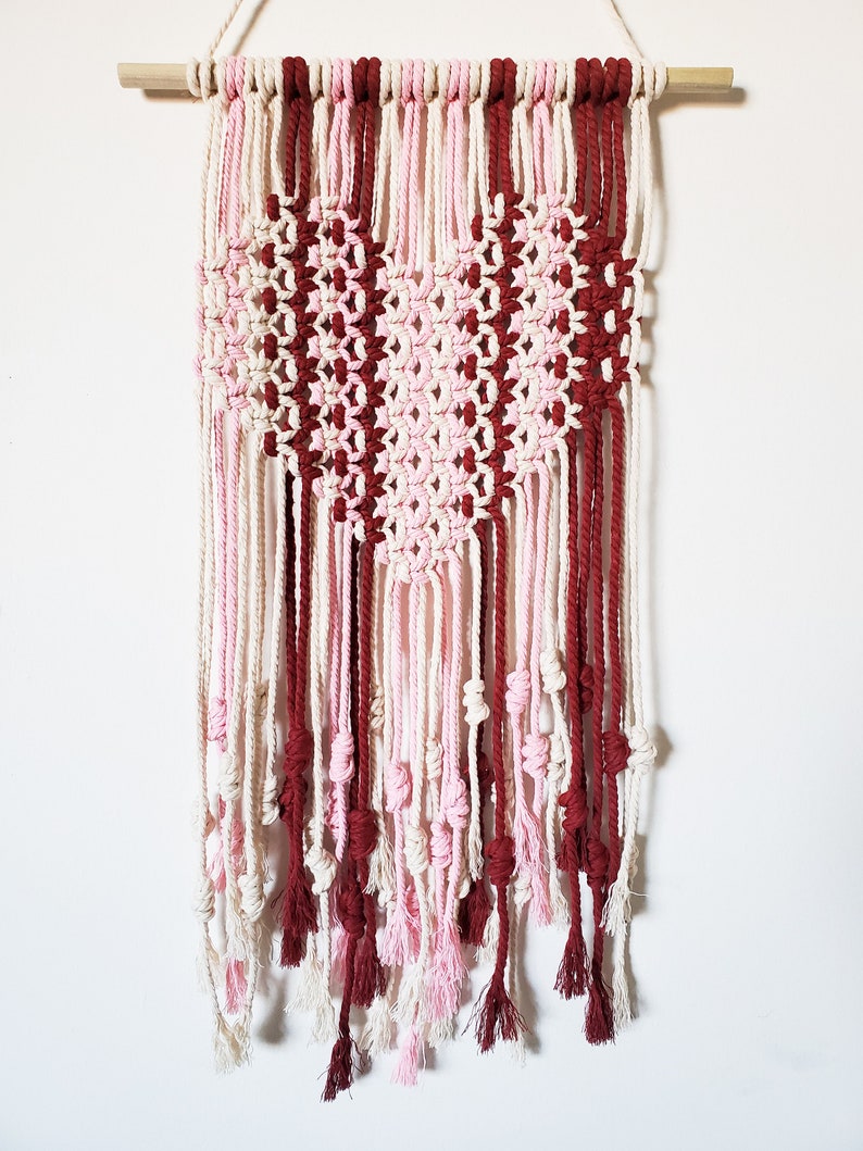 Macrame Heart Hanging, Heart Macrame Wall Hanging, Valentine's Day ...