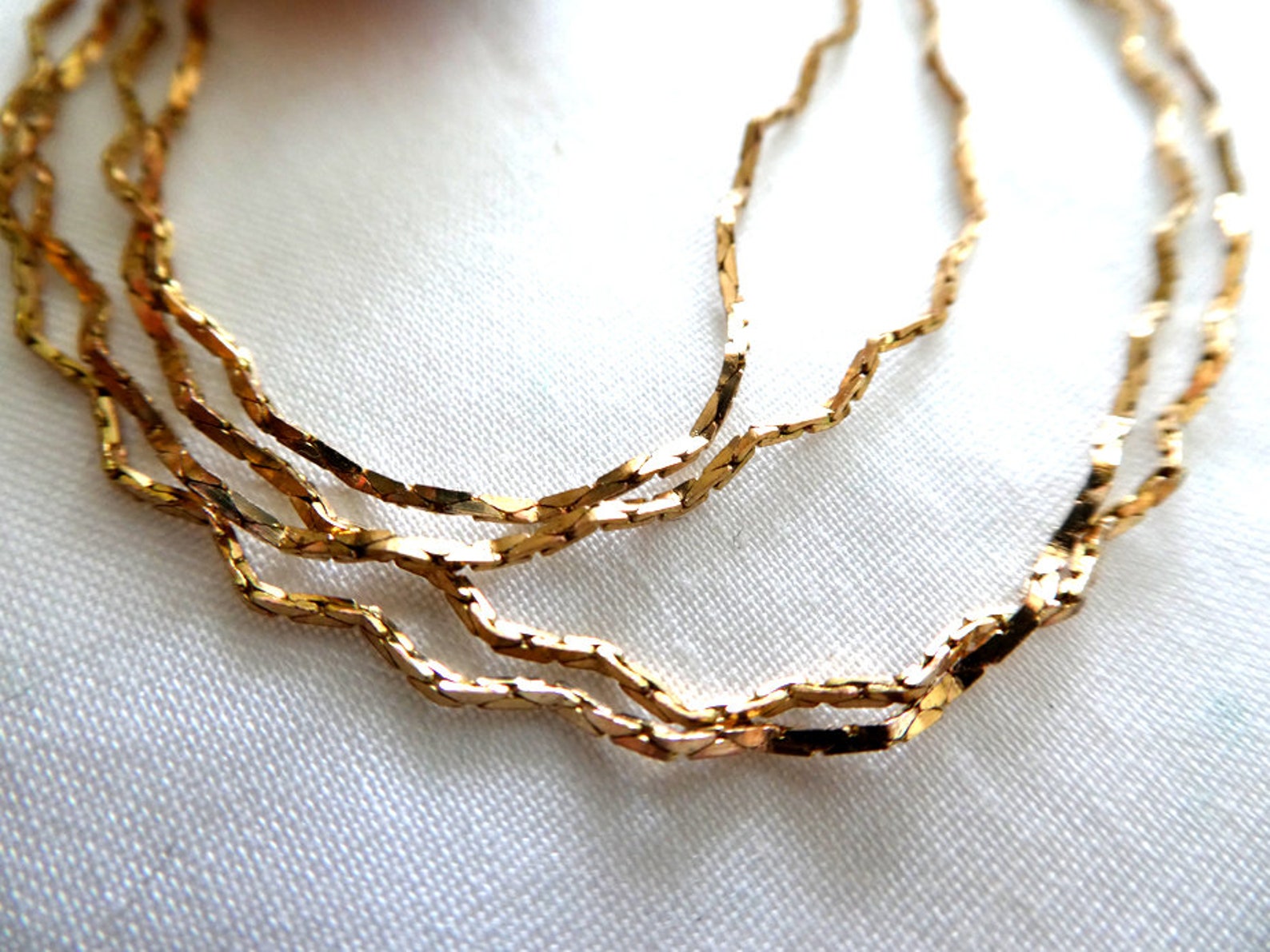 Raw Brass Thin Wavy Chain-0.5mm Bulk Chain-2 Ft-beautiful - Etsy