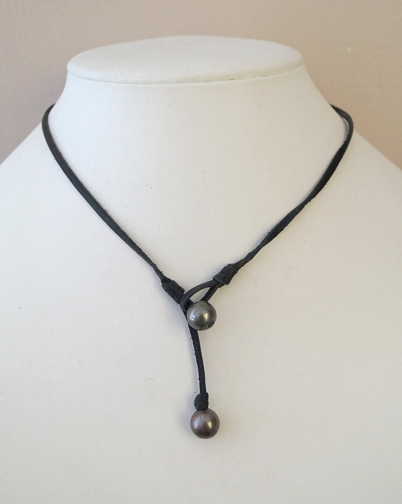 Tahitian Pearls Woman Necklace on Australian Leather lasso - Etsy