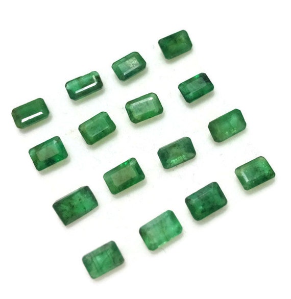 Items similar to 16 Pieces Wholesale Lot Of 9.10 Ct Natural Emerald ...