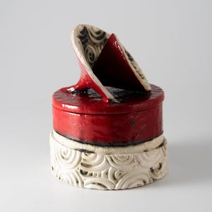 Ceramic Cute Red Box With Original Lid, Ceramic Red & White Box ...