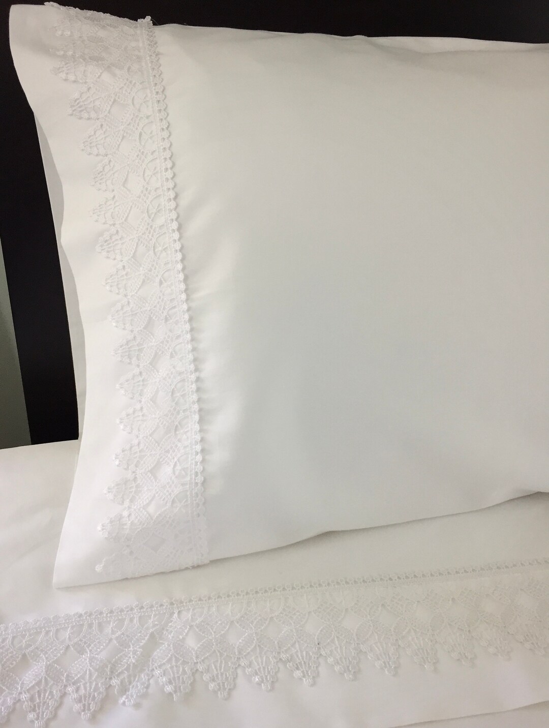 Lace Split King Sheet Set: 400TC Cotton Sateen, 3 Inch Venice Lace Trim ...