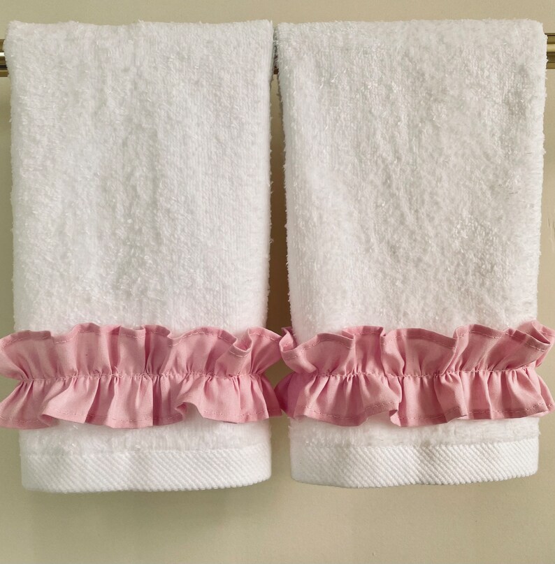 PINK RUFFLE Fingertip Towels (2) White Velour Towel, 100% Cotton, 2 ...