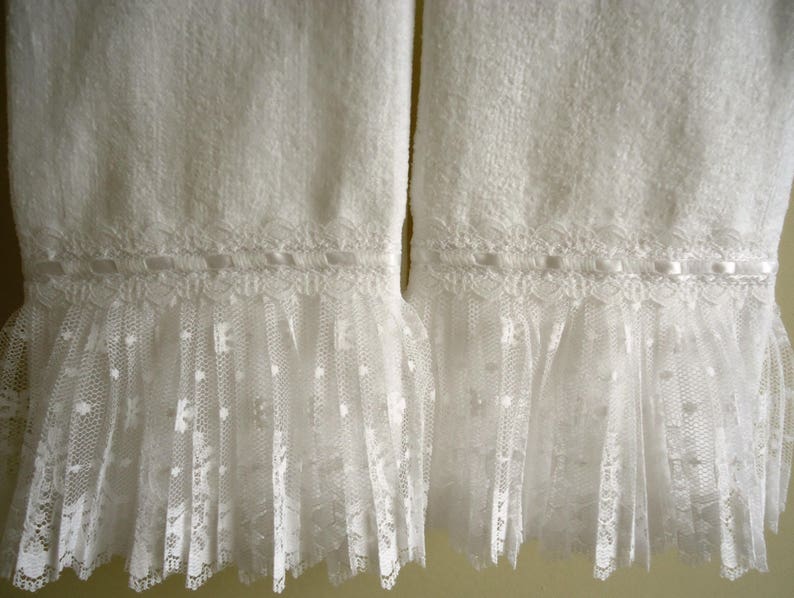 RUFFLED LACE Fingertip or Guest Towel Pair 2 White Velour - Etsy