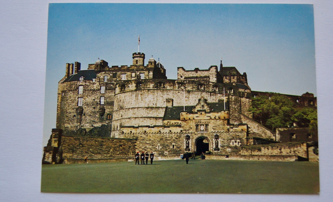 Vintage Postcard Edinburgh Castle Post Card Printed in Great Britain ...