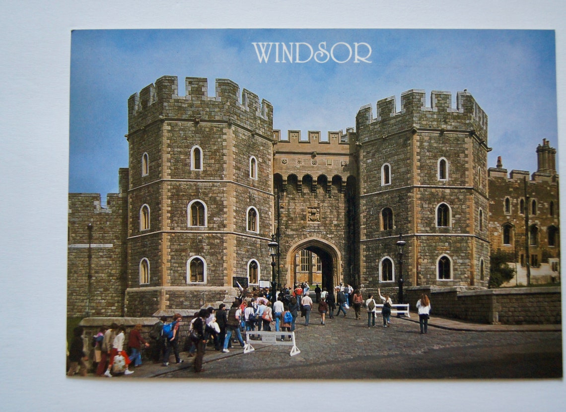 Vintage Postcard Windsor Castle Henry Viii's Gateway Post Card FISA ...