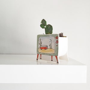 Small Planter TV Vintage. Green Television Ceramic Planter, With Image ...