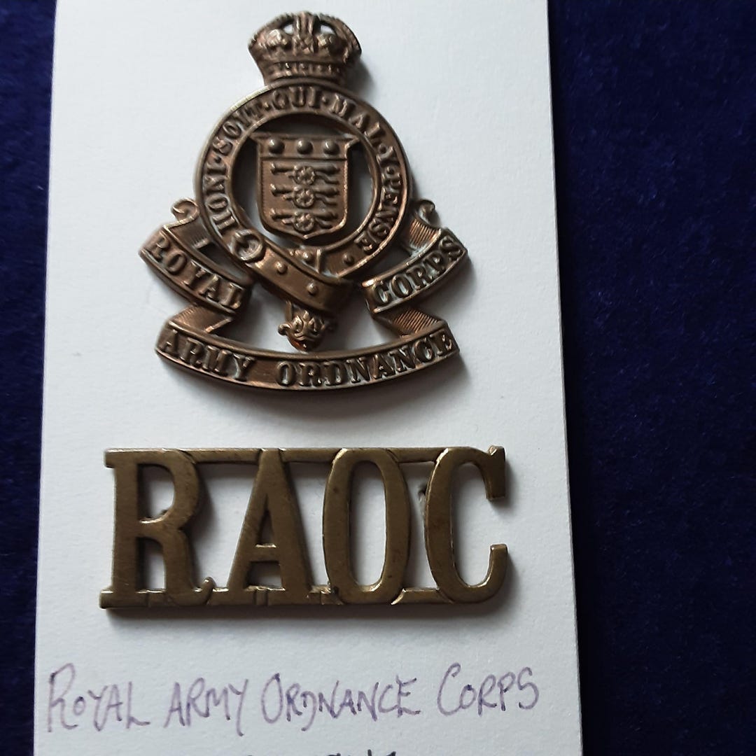 Original Royal Army Ordnance Corps (RAOC) Cap Badge and Shoulder Title ...