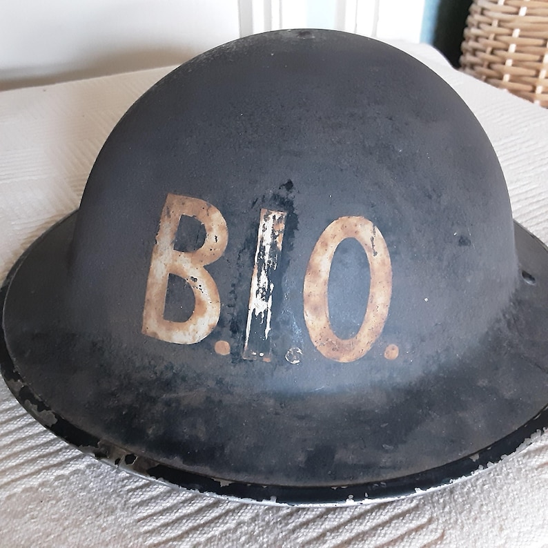 Rare WW2 British Infantry Helmet, 'B.I.O.', Brigade Intelligence ...