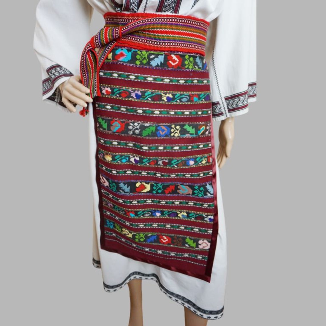 Handmade Romanian Folk Costume From Oltenia : Embroidered Dress, Aprons ...