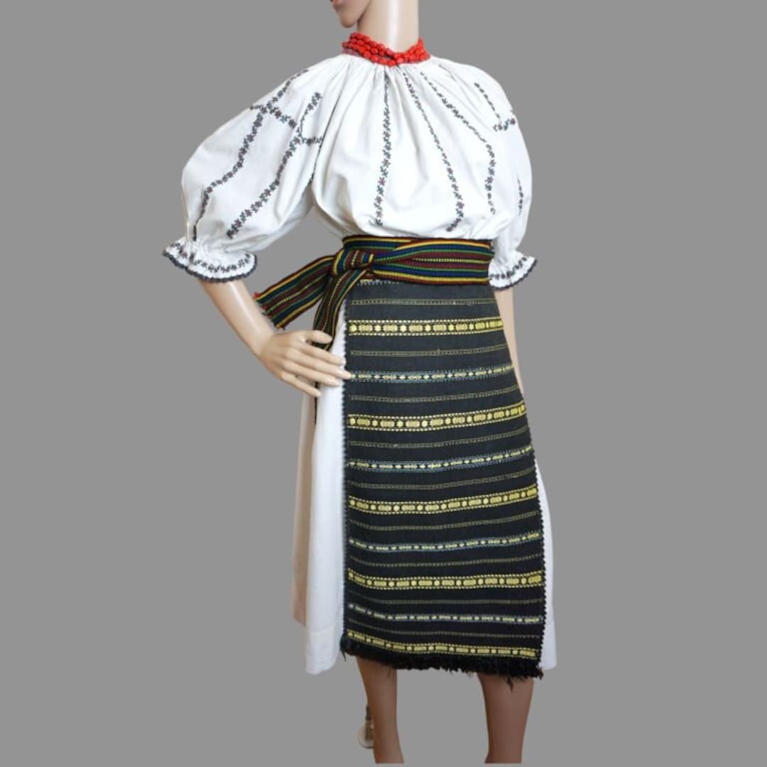 Romanian Traditional Clothing , Romanian Authentic Costume , Handmade ...