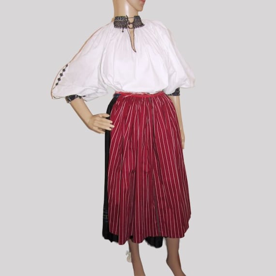 Hungarian costume from Transylvania , vintage ethnic … - Gem