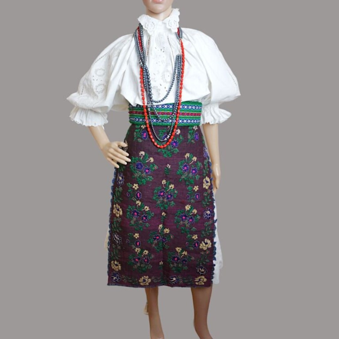 Traditional Romanian Clothing , Hand Embroidered Romanian Traditional ...