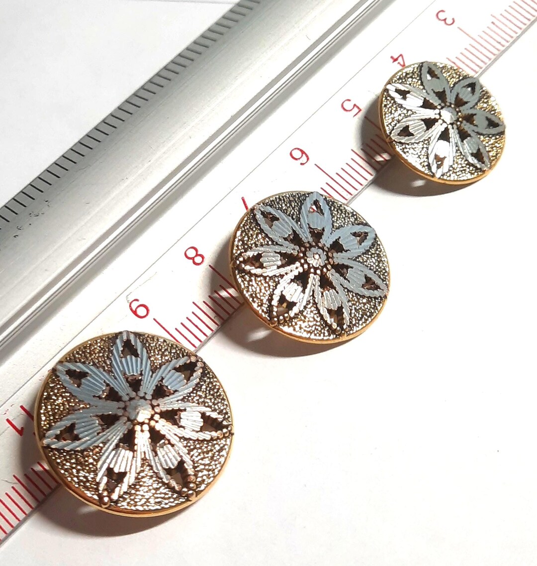 2 Pieces Vintage Metal Buttons Flat With Eyelet Color Bicolor Antique ...