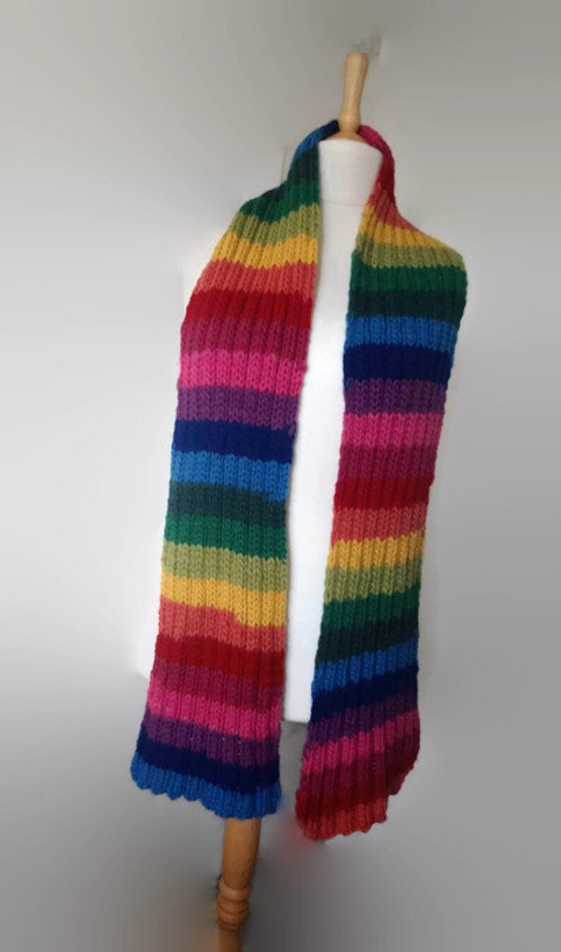Rainbow Scarf, hand knitted in lambswool - Etsy.de