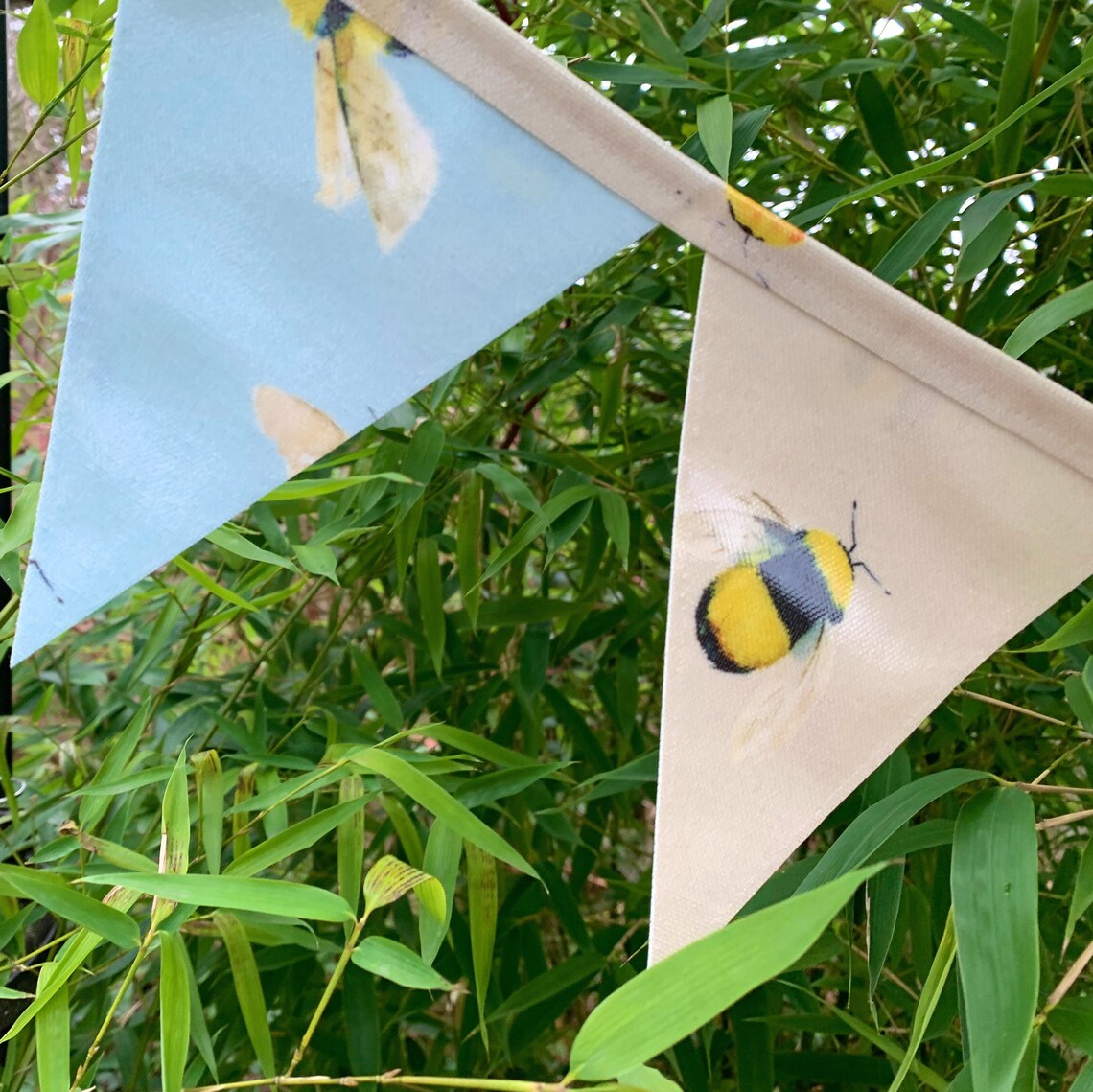 Bee Bunting Waterproof Bee Bunting Gardening Gift Garden - Etsy UK