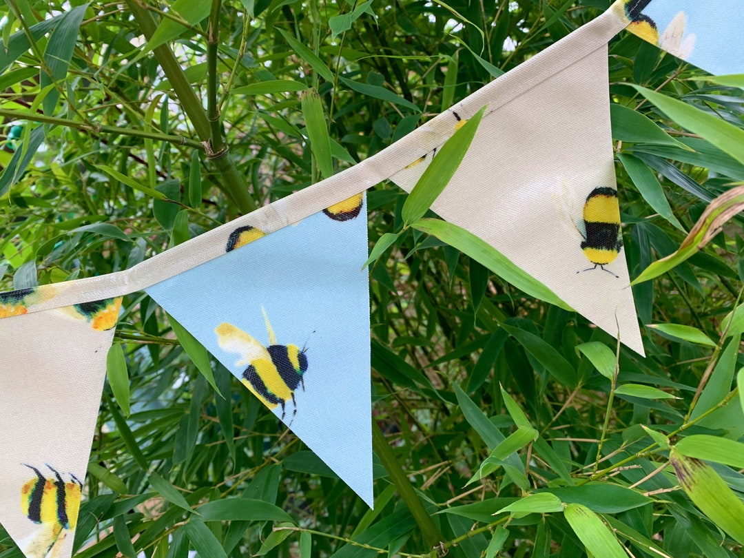 Bee Bunting, Waterproof Bee Bunting, Gardening Gift, Garden Decoration ...