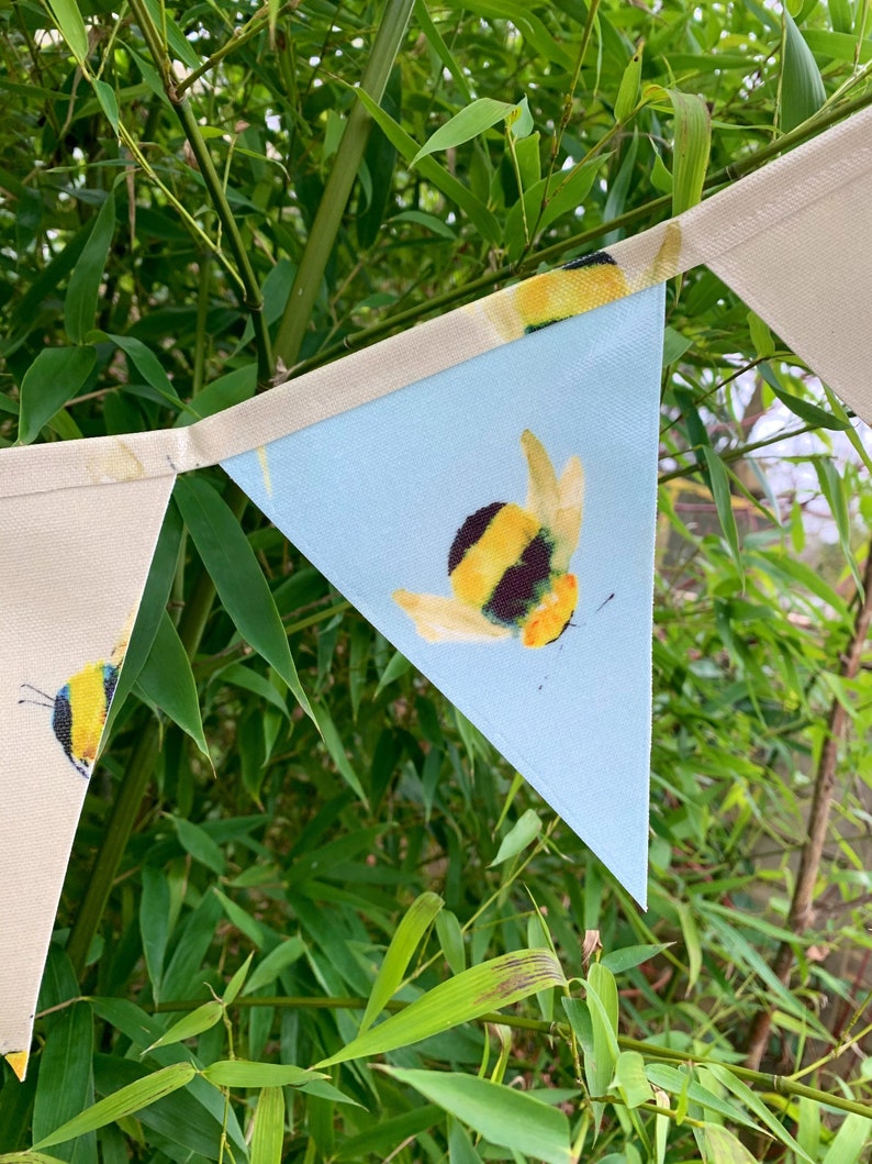 Bee Bunting, Waterproof Bee Bunting, Gardening Gift, Garden Decoration ...