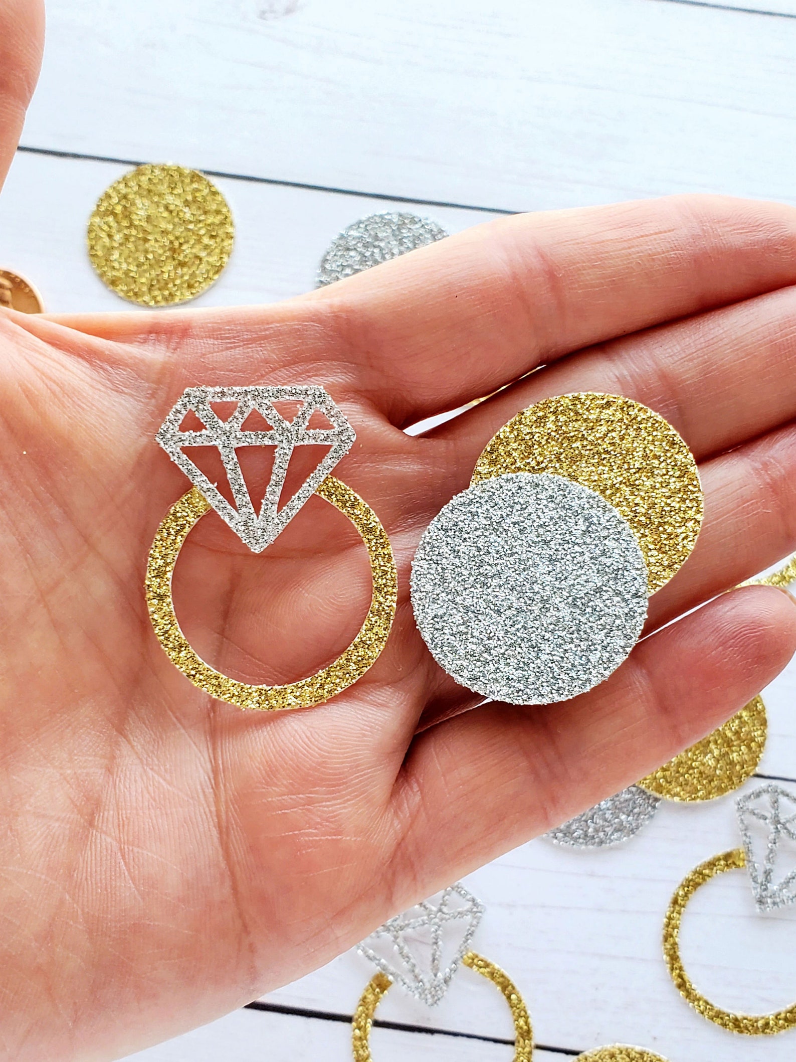 Engagement Ring Confetti in Gold and Silver | Bachelorette Party ...