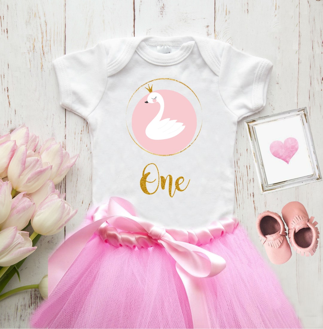 First Birthday Swan Outfit Set | Personalized Baby Gift | Swan Princess ...