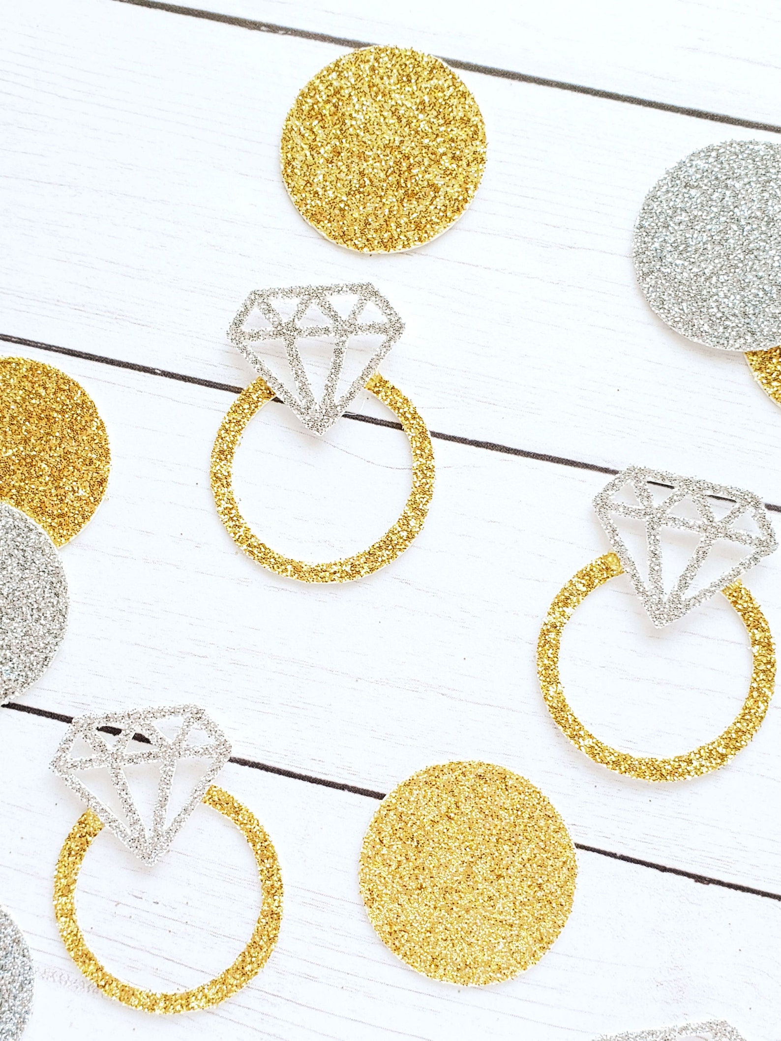 Engagement Ring Confetti in Gold and Silver | Bachelorette Party ...
