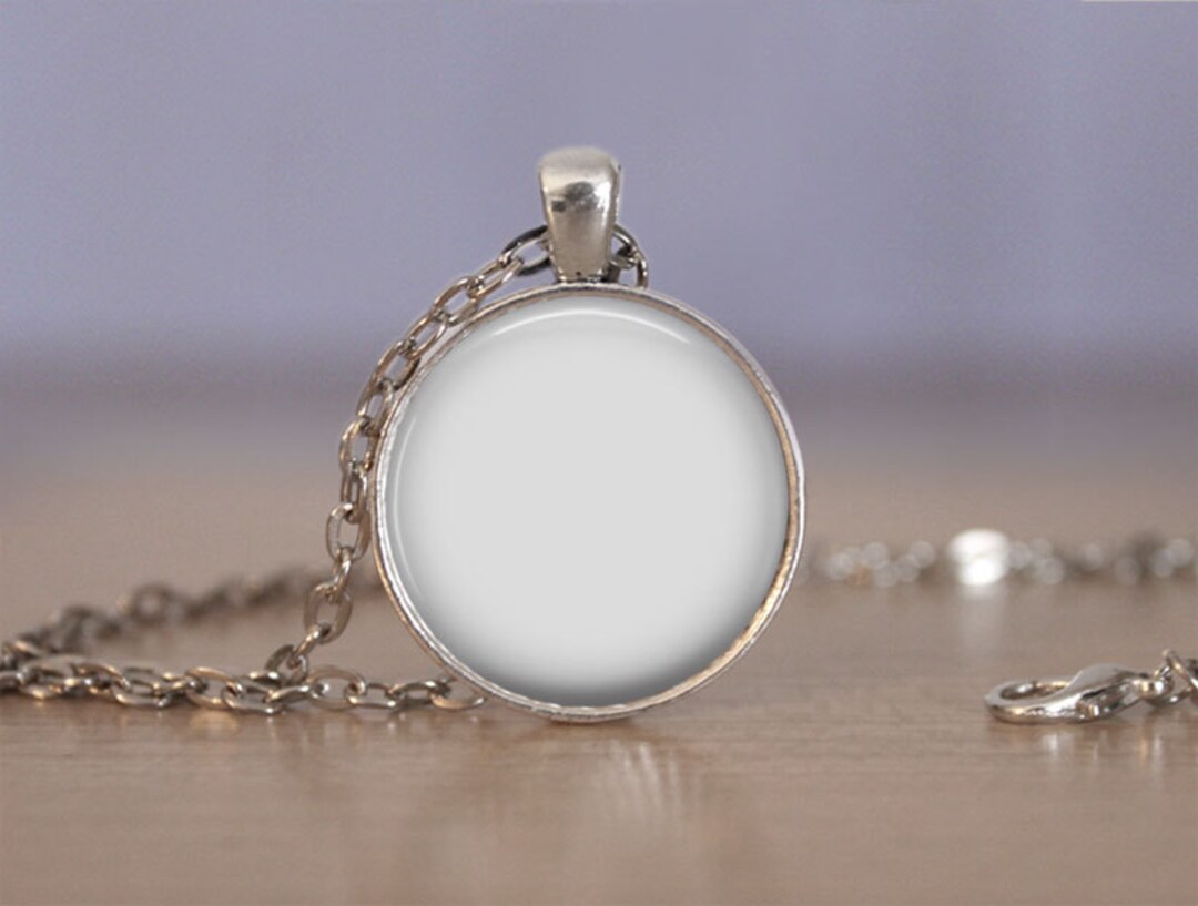 Digital Photo Template for Silver Round Pendant Setting With Rolo Chain ...