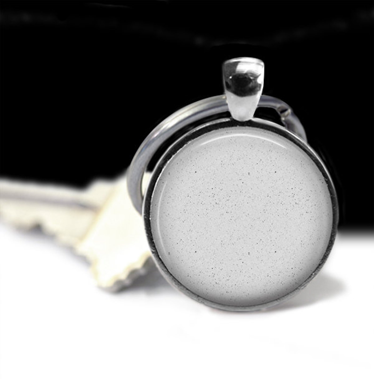 Digital Template for Key-chain With Silver Round Pendant on - Etsy