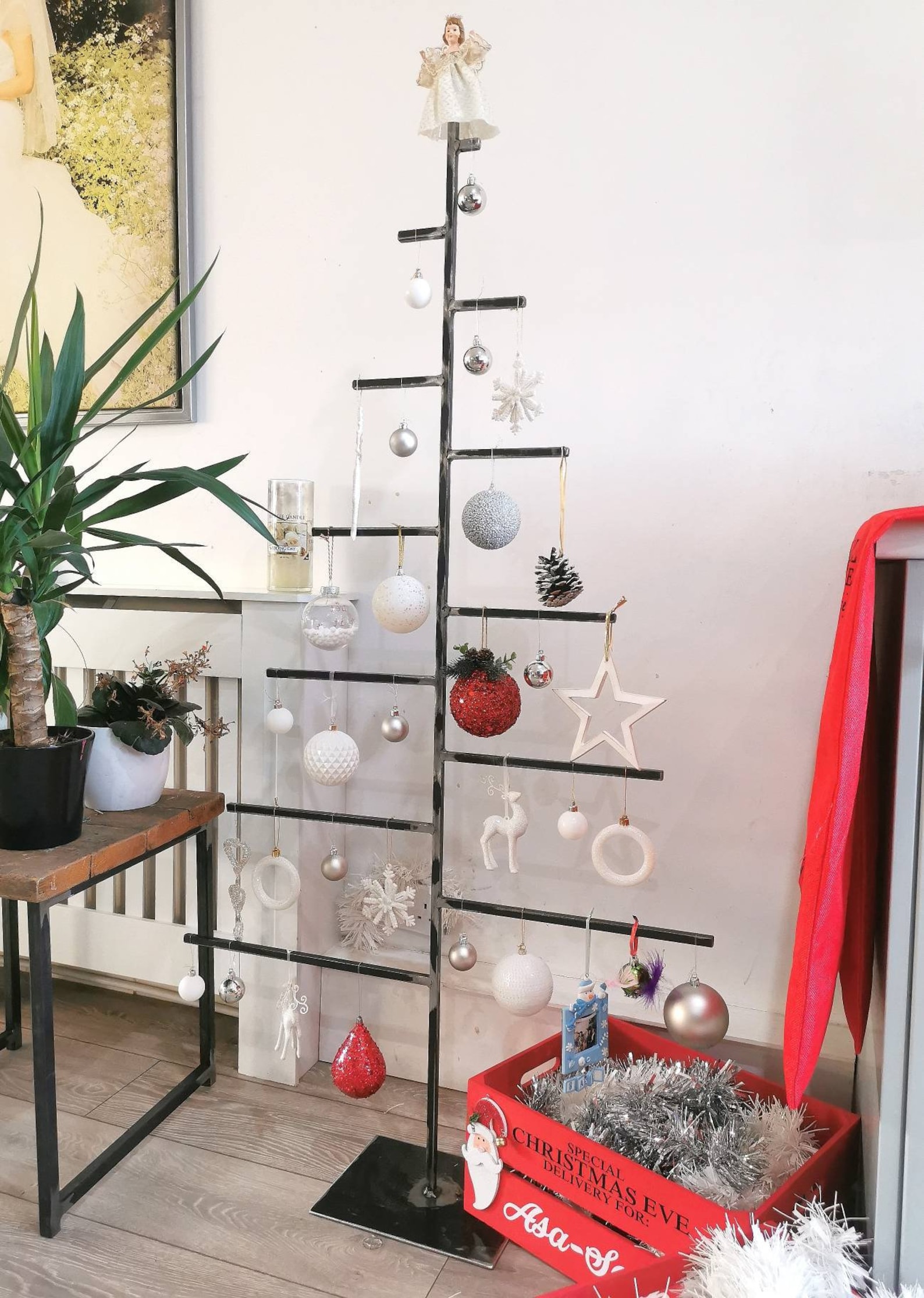 Modern Metal Christmas Tree - Free Standing Xmas Tree - Variety of ...