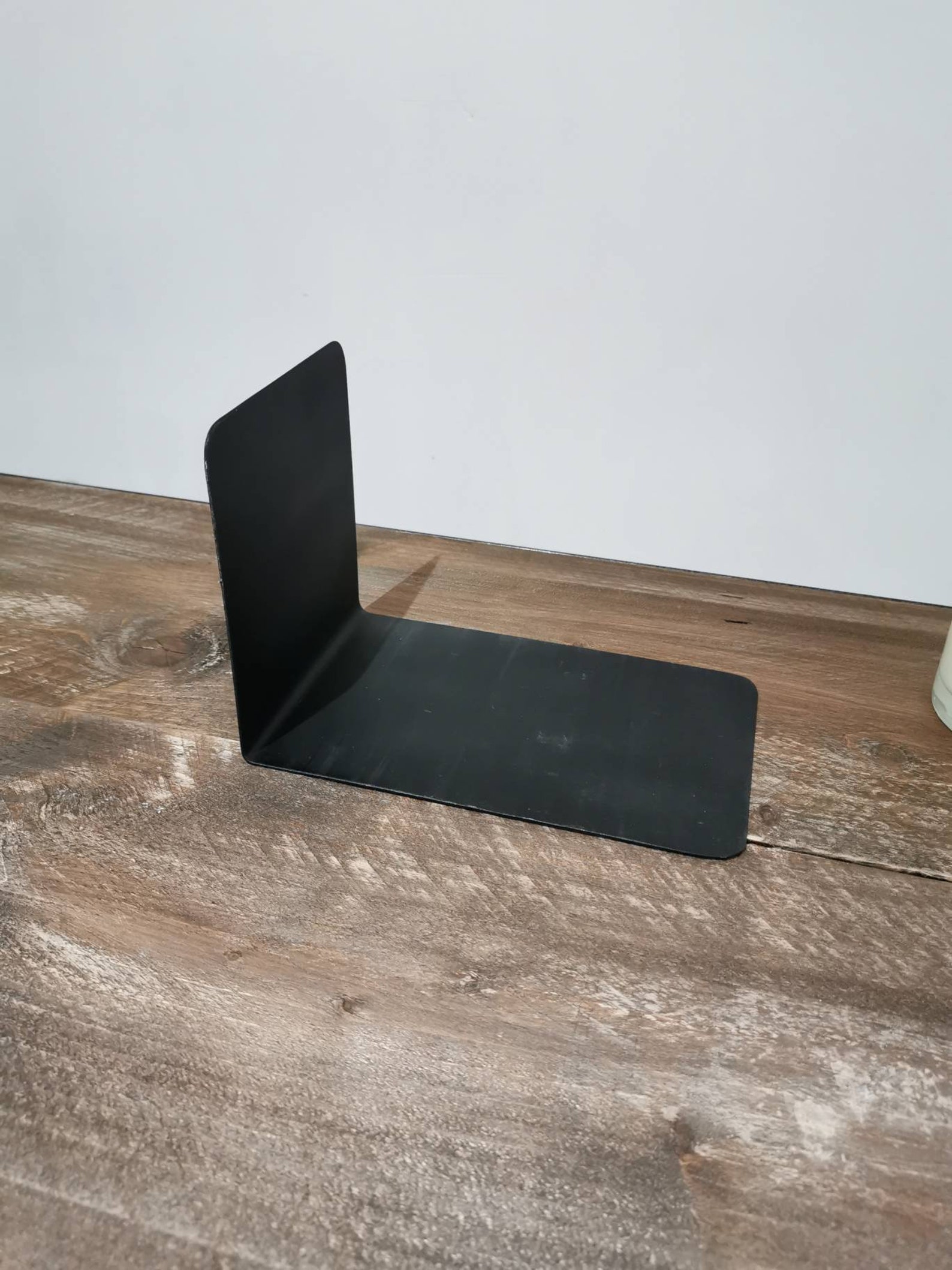 Invisible Bookend – Hidden Floating Book Support – Invisible Shelf ...