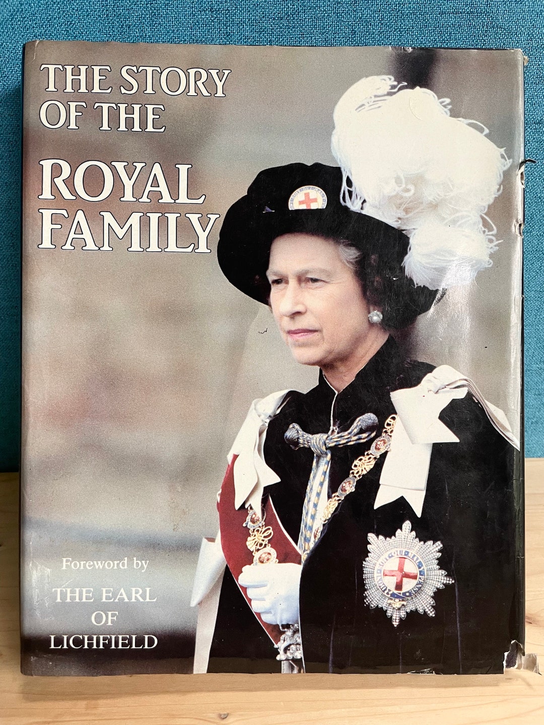 The Story of the Royal Family Hard Cover Book Foreword by the Earl of Lichfield - Etsy