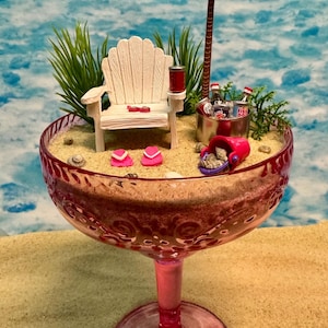 Miniature Beach Scene in Margarita Glass - Beach N It -beach Miniatures ...
