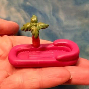 Miniature Pool Raft With Palm Tree - Miniature Beach - Beach Miniatures ...