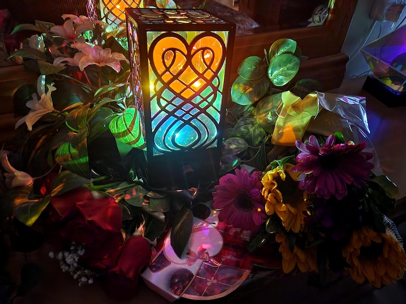 Romantic Pink Heart Rainbow Shadow Casting Lamp - Etsy UK