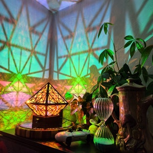 Sacred Geometry Table Lamp: Rainbow LED Desk Lamp Whole Room Light for ...