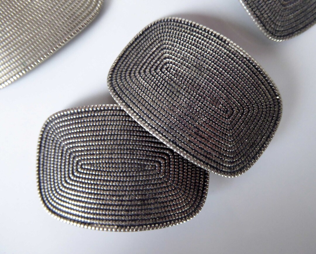 Vintage Art Deco Shoe Clips: Embossed Silver-tone Steel Pair - Etsy