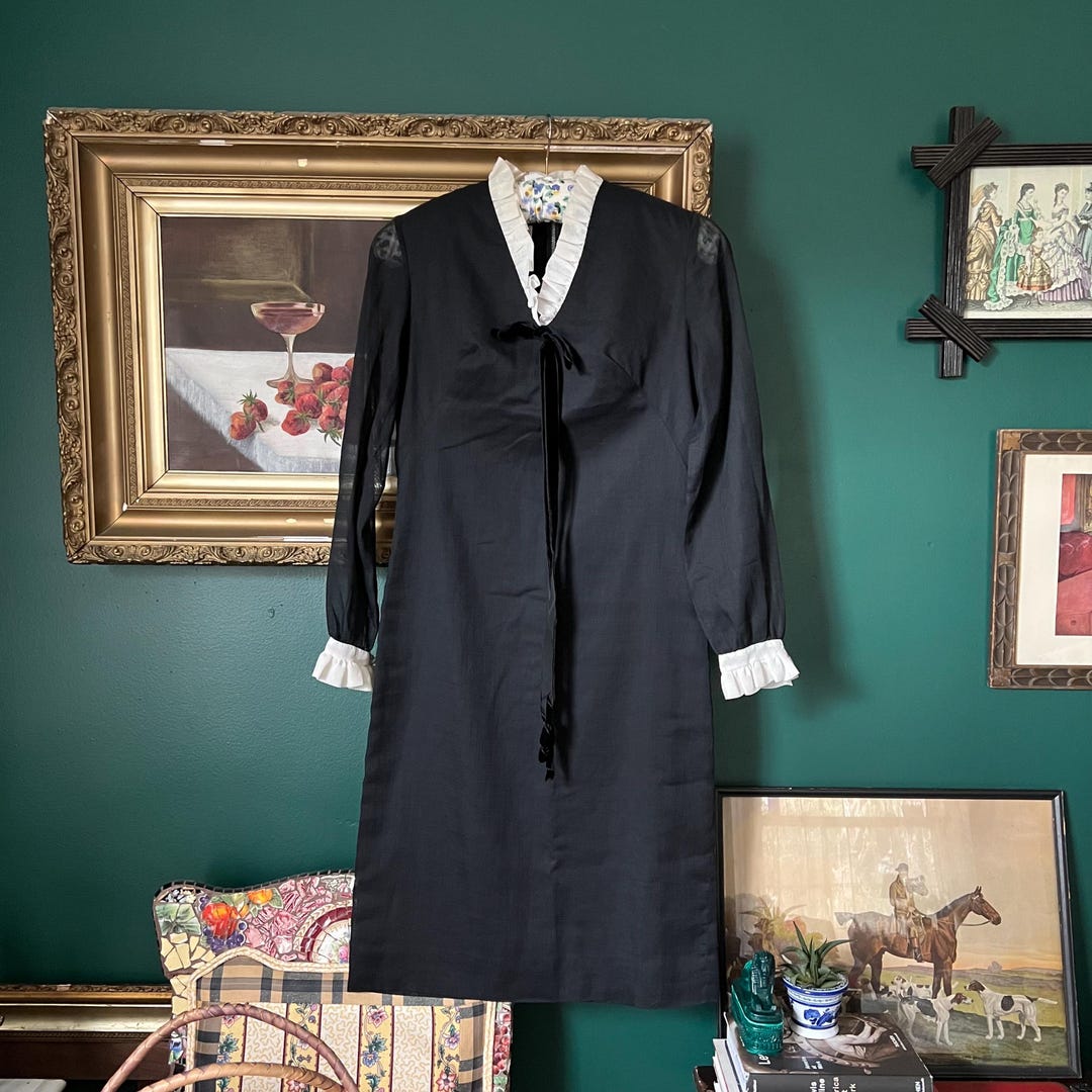Vintage 1960s Bobbie Brooks Chic Black Dress With White Ruffle Cuffs ...