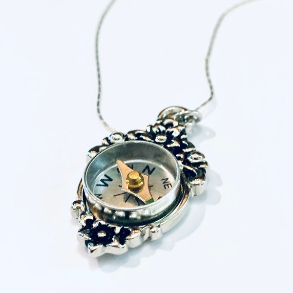 Working Compass Necklace for Women - Etsy