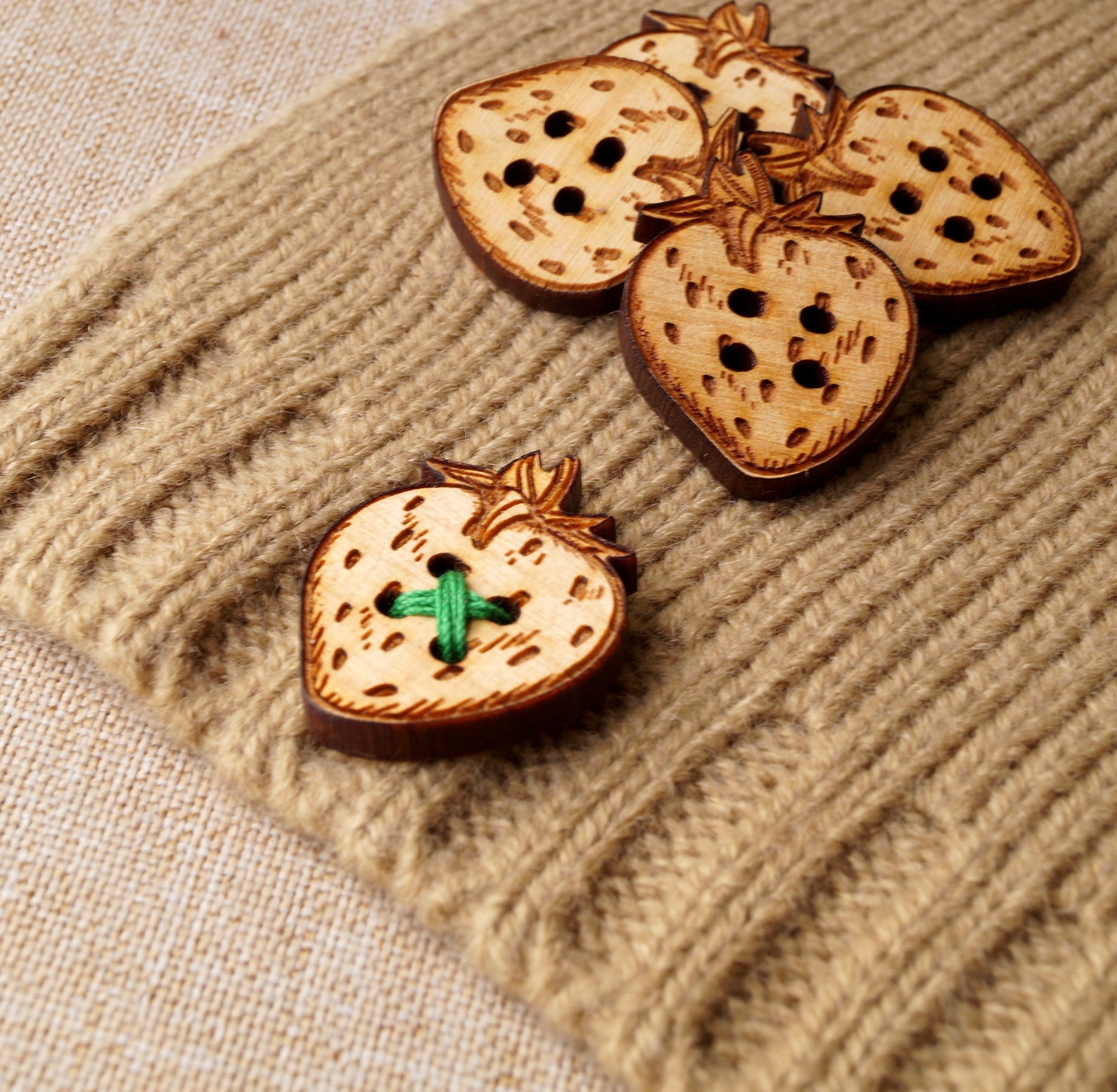 Strawberry Buttons Wooden Buttons Buttons for Knitted and | Etsy